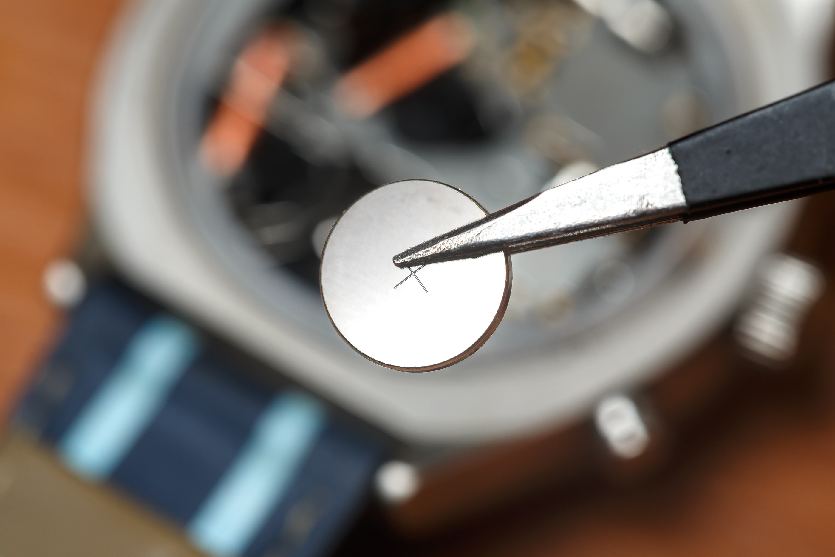 How does a quartz watch movement work? - Robert Gatward Jewellers